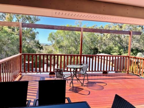 A1 Realty Woodgate Beach Best Holiday Accommodation - Ocean Glimpses ...