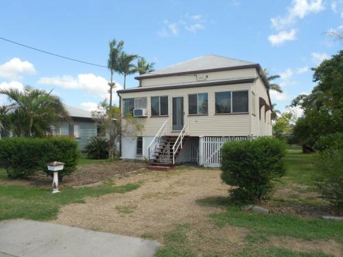 ON A BUDGET? RENOVATOR ALERT. VACANT NOW! - Alan Cornick Real Estate