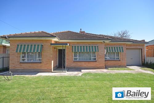 Bailey Property - Great Family Home...Great Location