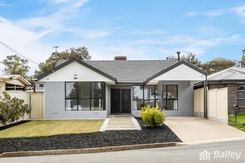 Bailey Property - Modern Living At It's Best!