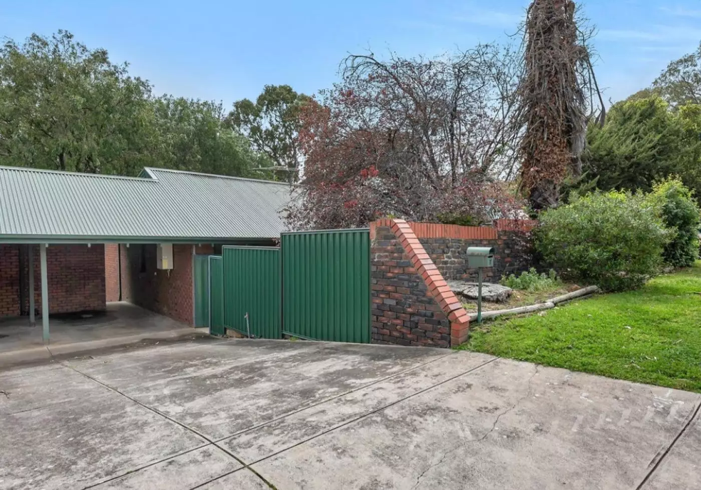 Bailey Property - Quiet, Well-Maintained Unit in a Convenient Location!