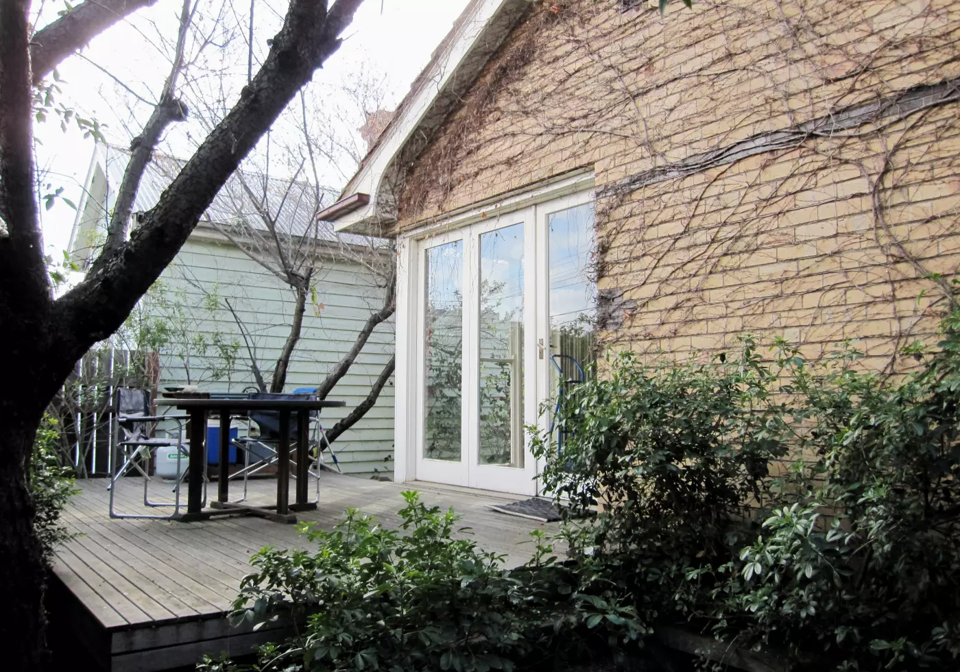 Spacious Inner-City Living in a Prime Cremorne Location - BigginScott