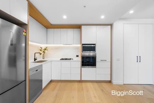 MODERN TWO-BEDROOM APARTMENT AT SUMMIT - PRIME DONCASTER LOCATION ...