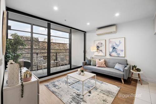 PRIVATE, SECURE AND A LOCATION TO LOVE - BigginScott