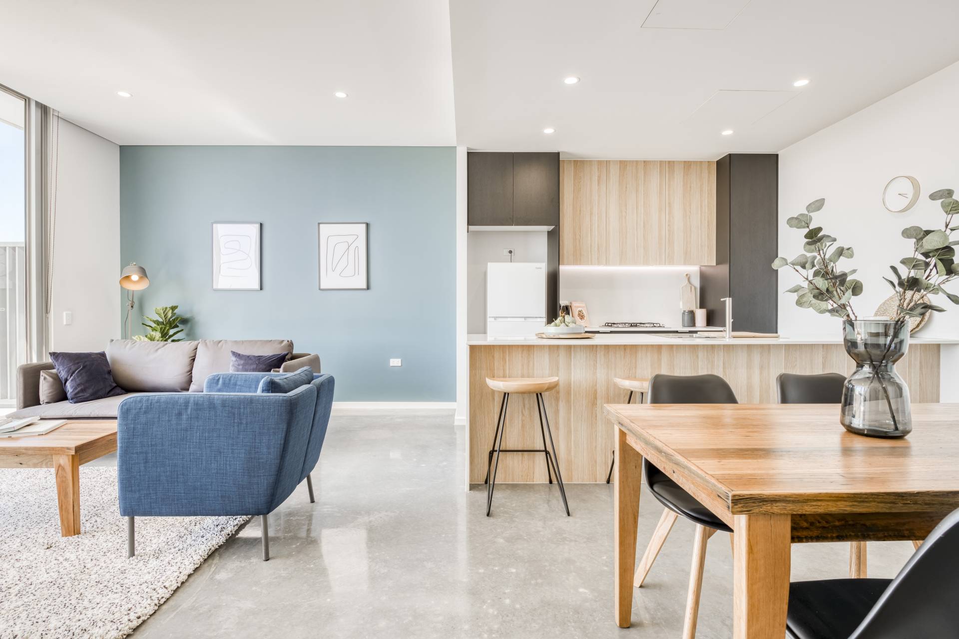 Pet Friendly, Furnished 2 Bedroom Apartment - Gefen Group - Eastern ...