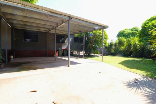 Modern 4 bedroom home in Parkside! - City and Country