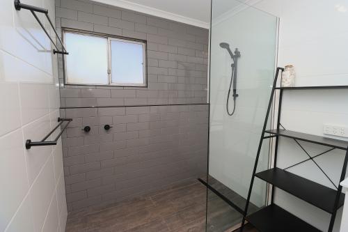 22 Erap — You’ll Like It - City and Country