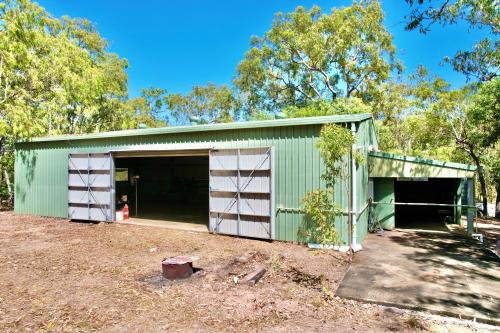 1.5 acres, shed, power and town water. - Cooktown Platinum Realty