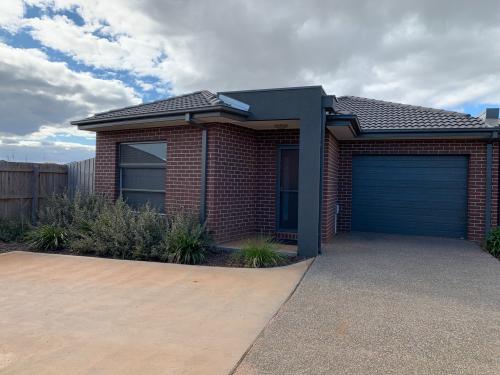 Cooper Real Estate - Single Story Unit Available!