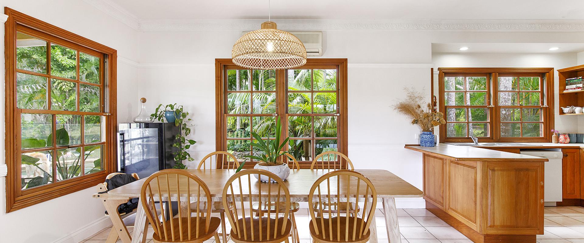 David Berns Real Estate - FAIRYTALE QUEENSLANDER WITH DUAL LIVING