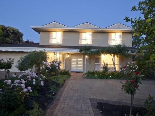 David Thorn & Associates - UNDER OFFER