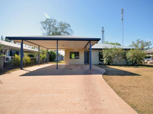 Deborah Duffy Estate Agent - READY FOR IMMEDIATE OCCUPATION! NEW PRICE!