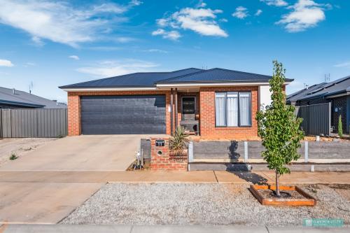 Fabulous Family home in a new home area - Gavin Butler Real Estate