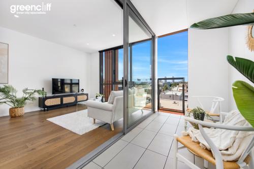 Greencliff - SOLD $745,000. More wanted!