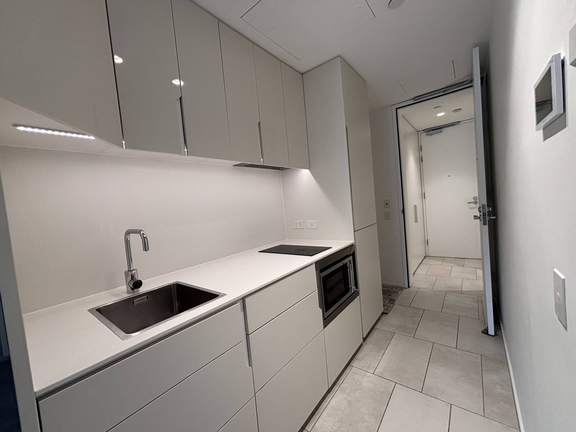 Greencliff - LEVEL 2 | MODERN & FURNISHED STUDIO | BILLS INCLUDED ...