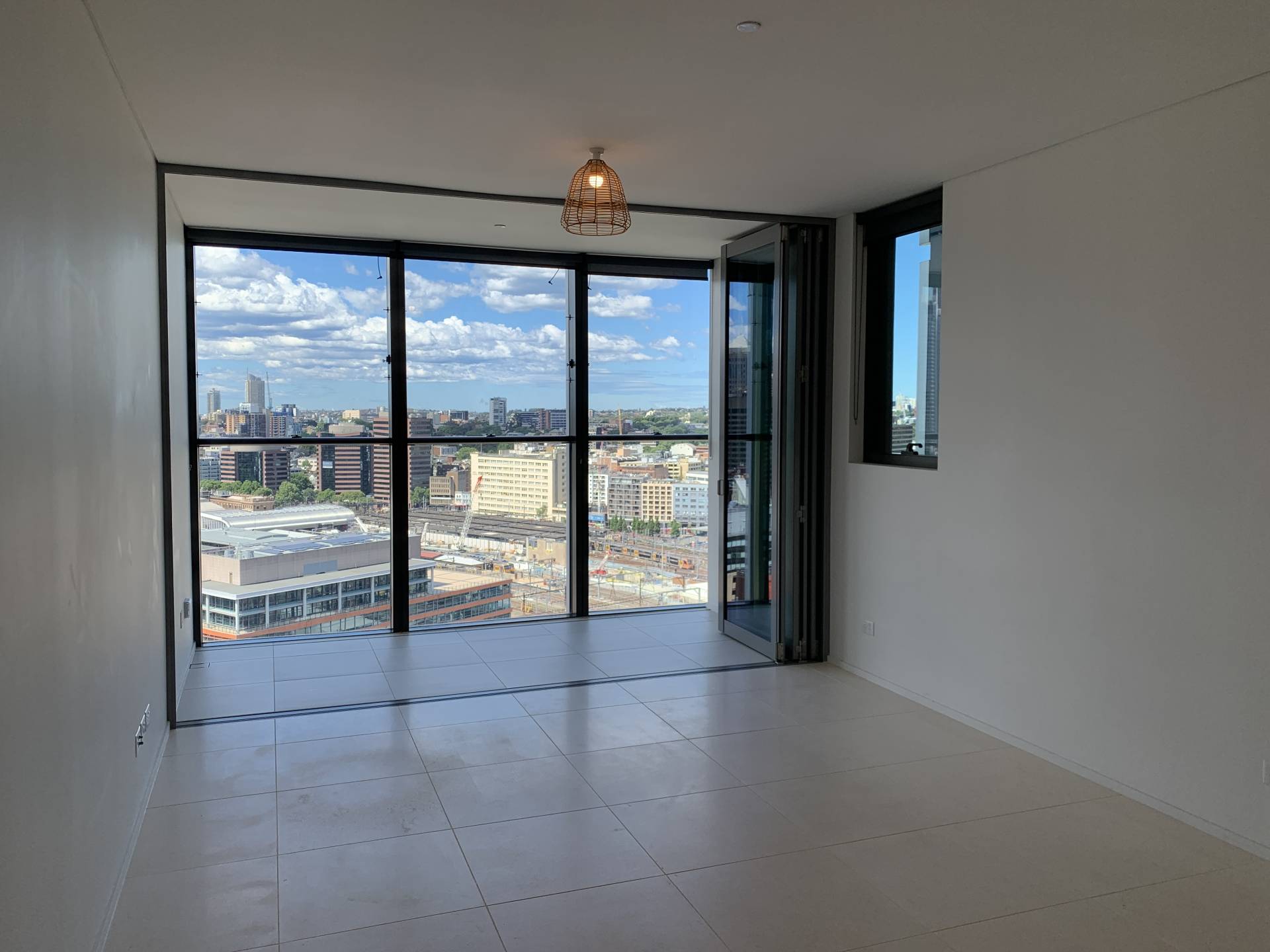 Greencliff - LEVEL 23 | MODERN & STUNNING VIEWS ONE BEDROOM | BILLS ...