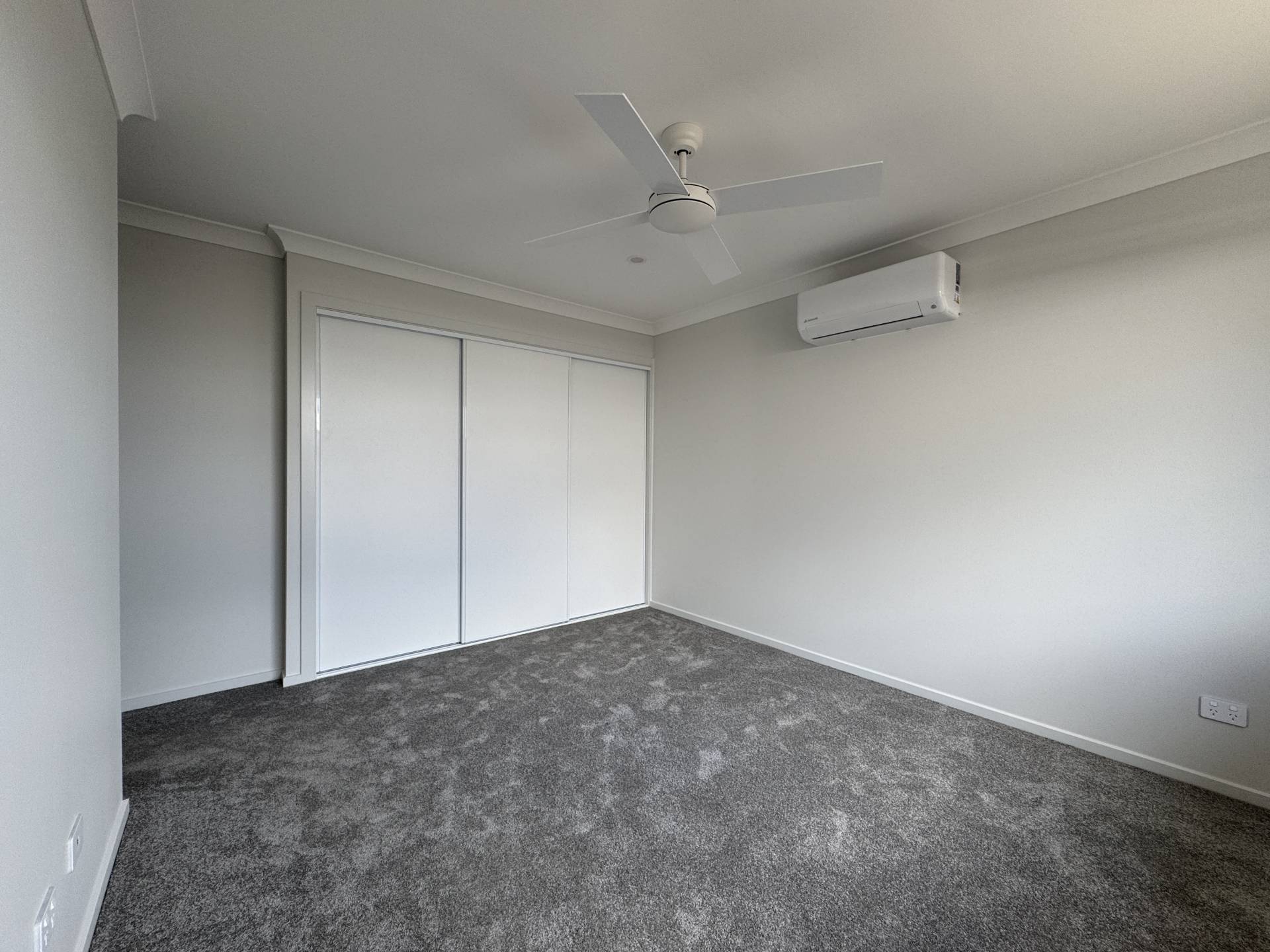 Four Bedroom Brand new home in Logan Reserve - iSale Property
