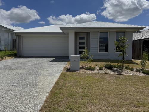 Four Bedroom Brand new home in Logan Reserve - iSale Property