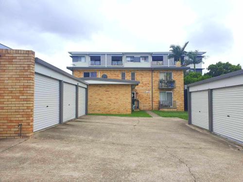 Jan Jones Real Estate - 300 METRES TO THE WATER – CENTRAL REDCLIFFE