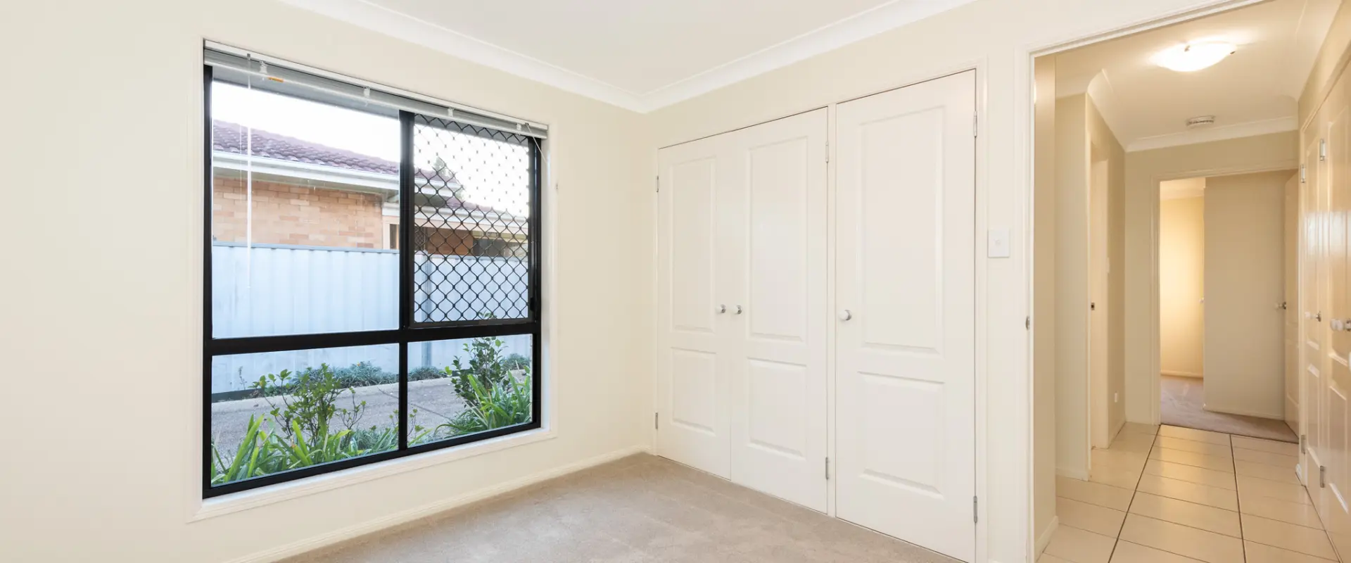 Jen Taylor Properties - Secure & Spacious 2 Bedroom Brick Unit