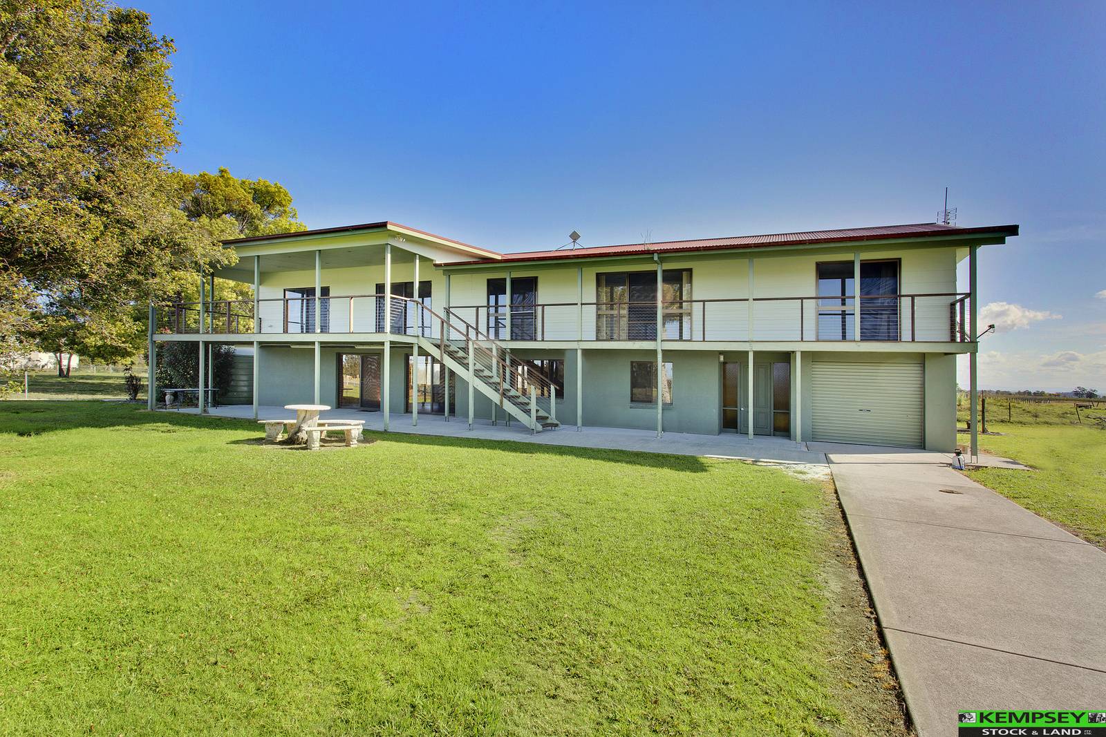 Kempsey Stock & Land - Boat to the Ocean