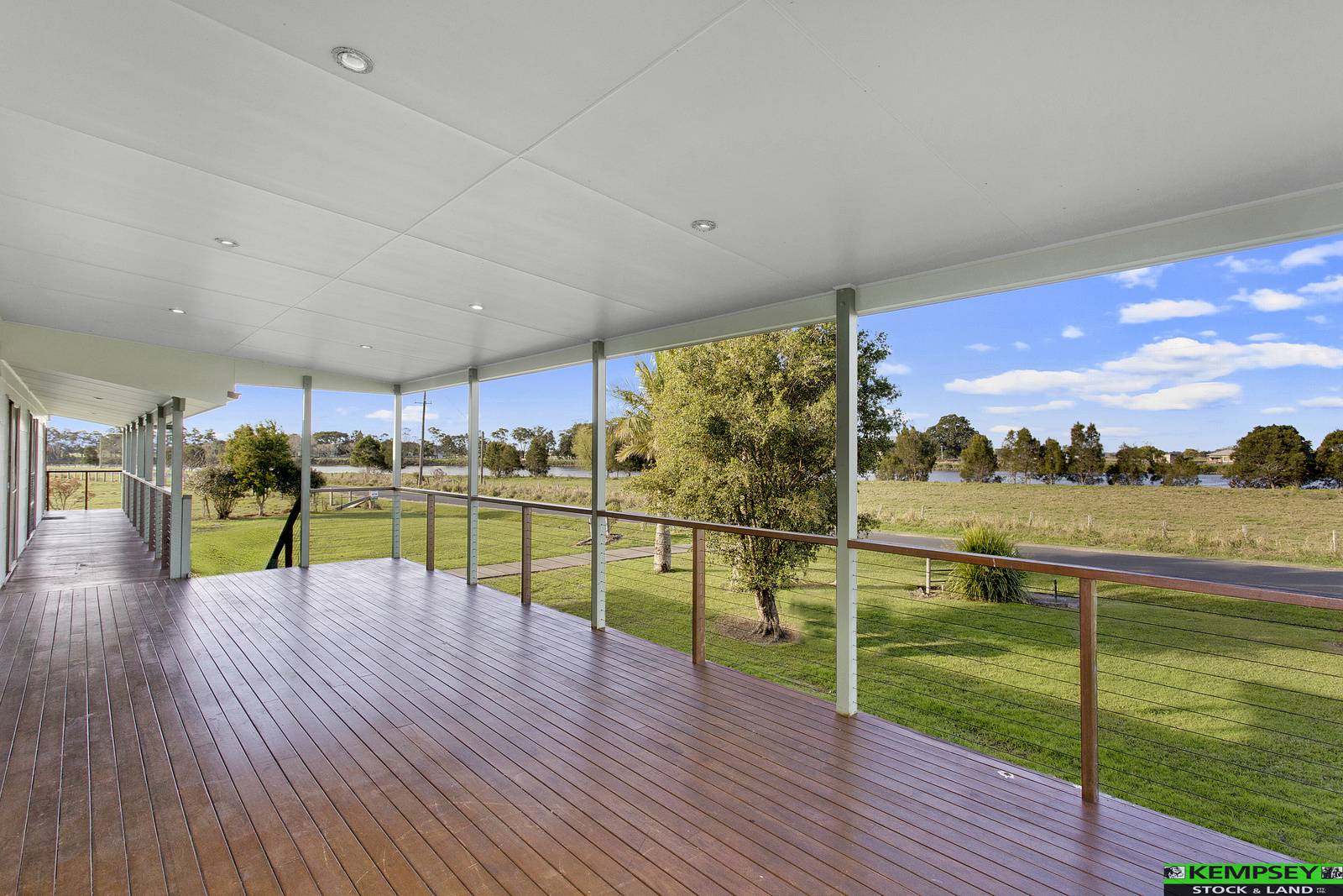 Kempsey Stock & Land - Boat to the Ocean