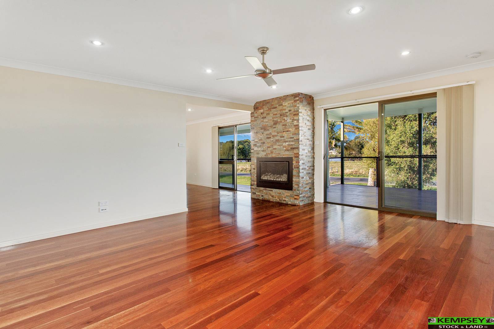 Kempsey Stock & Land - Boat to the Ocean