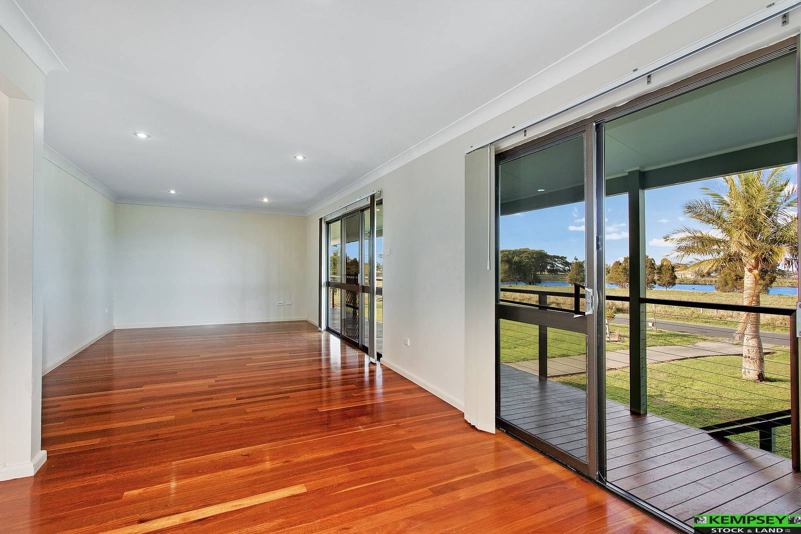 Kempsey Stock & Land - Boat to the Ocean