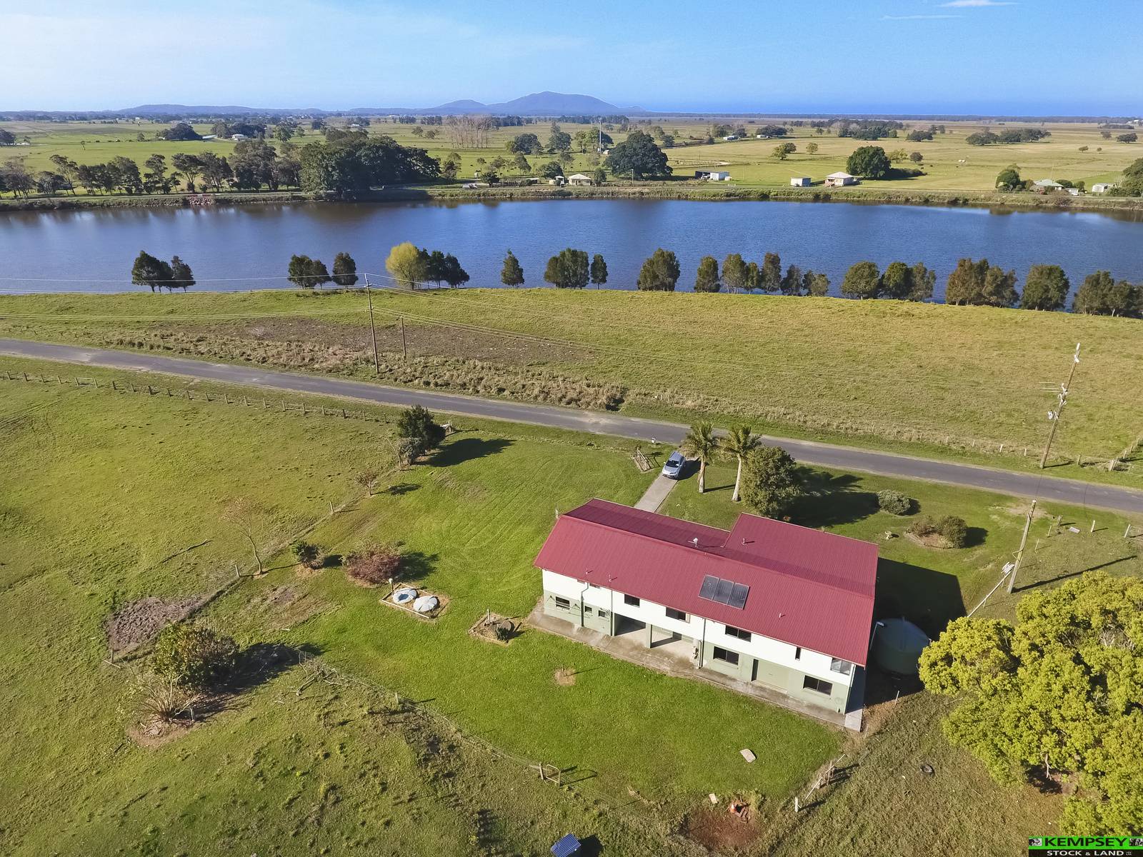 Kempsey Stock & Land - Boat to the Ocean