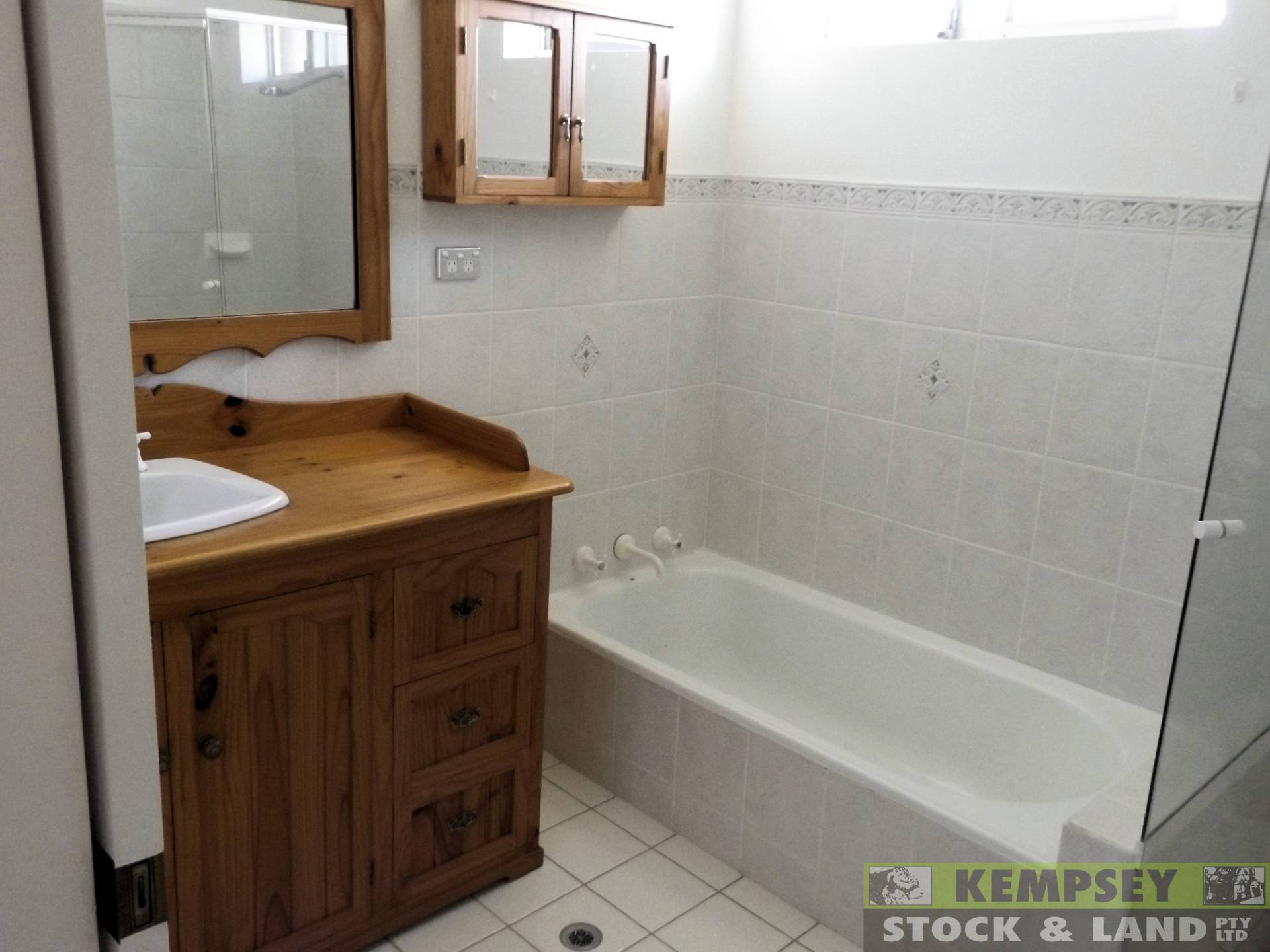 Kempsey Stock & Land - Invest In Bricks and Mortar