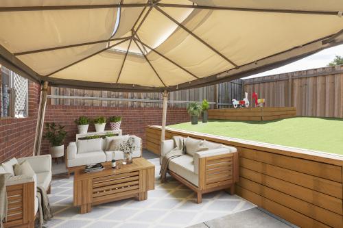 KPR Perth - Large Courtyard for Entertaining