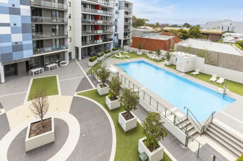 KPR Perth - Room To Move Inside and Out