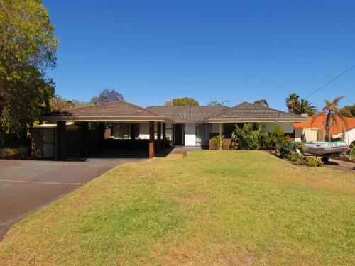 KPR Perth - INSTANTLY APPEALING - BUILT FOR CAUSAL LIVING and EASY ...