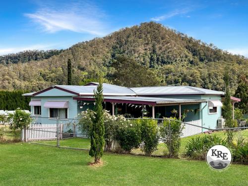 WARM AND WELCOMING - Kyogle Real Estate
