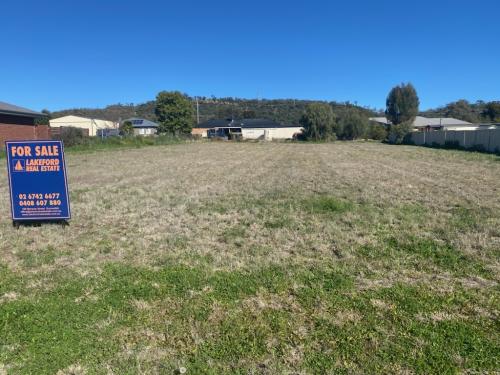 HUGE & AFFORDABLE - Lakeford Real Estate