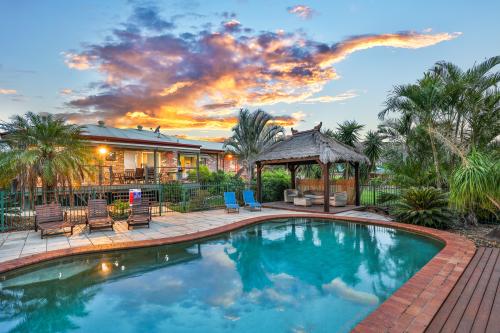 Stunning Acreage Residence - 89 Winland Dr, Deebing Heights QLD 4306