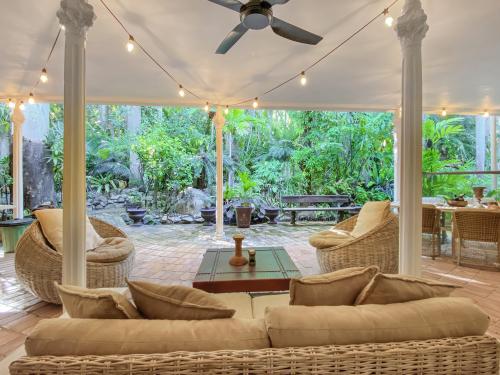 Best of Magnetic - 'La Casa' - a rainforest retreat