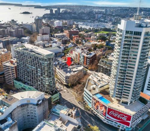 Metro Commercial - MULTI TENANTED 4 LEVEL FREEHOLD - POTTS POINT
