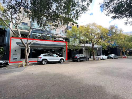 Metro Commercial - DOUBLE BAY'S PREMIER RETAIL LOCATION - JUST LISTED