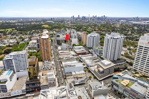 Metro Commercial - RETAIL / SHOWROOM / COMMERCIAL HQ