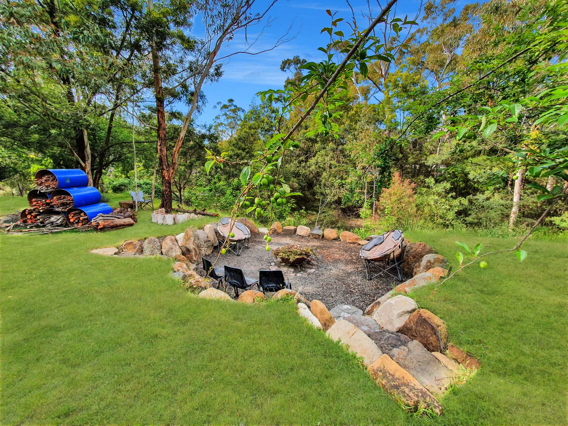 Monaghans Real Estate - Lots Of Land Plus 4 B/R Cottage