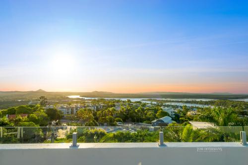 Panoramic Ocean, River and Mountain Vistas From This Stylish Penthouse ...