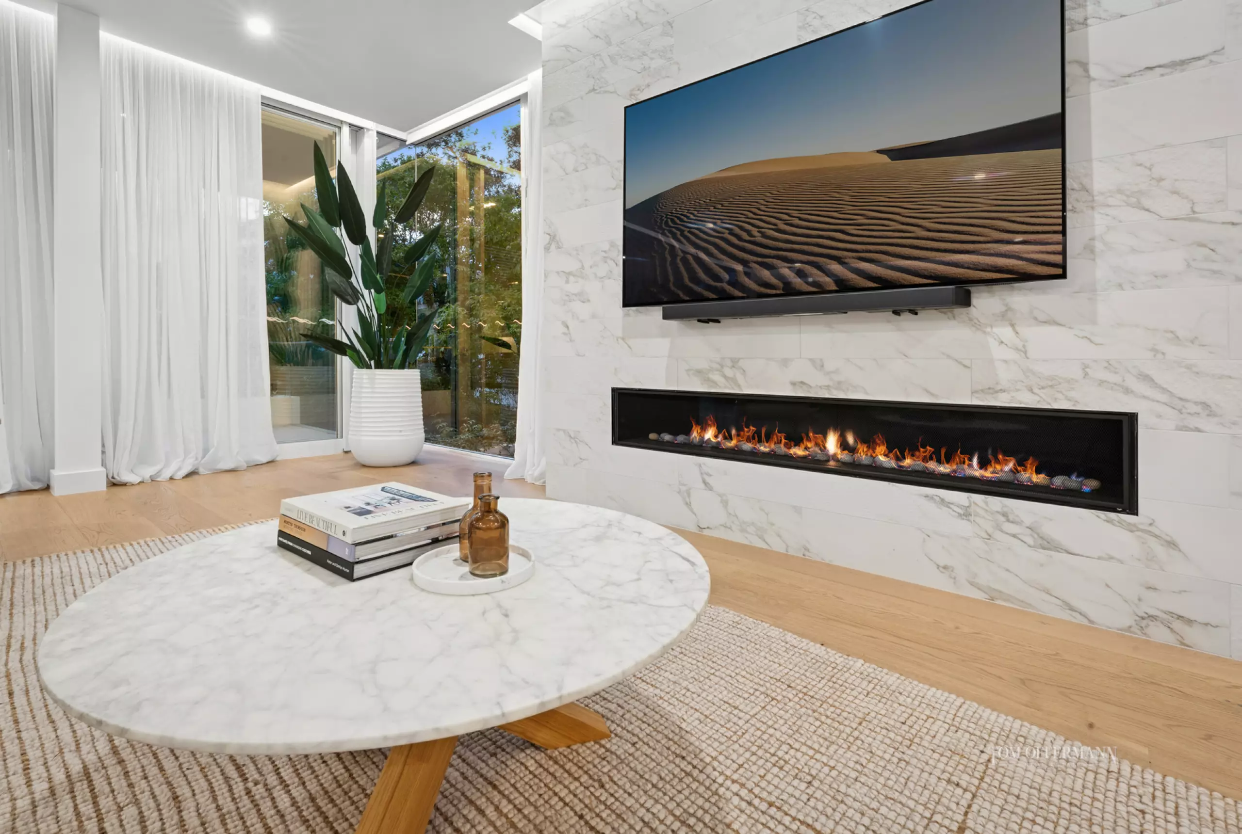 Redefining Evocative Glamour Mere Footsteps to Foreshore - Tom ...