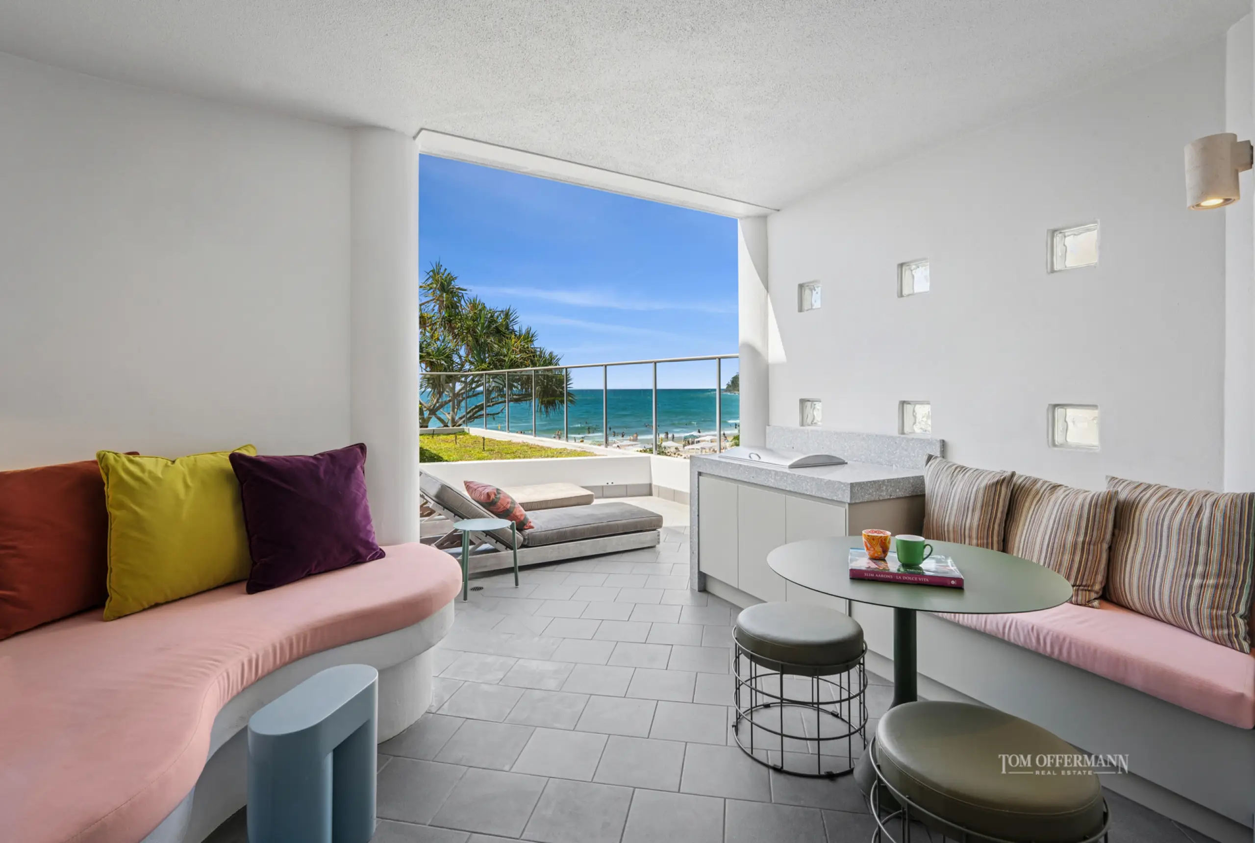 Dress Circle Location: Views Over Noosa Main Beach Laguna Bay, First ...
