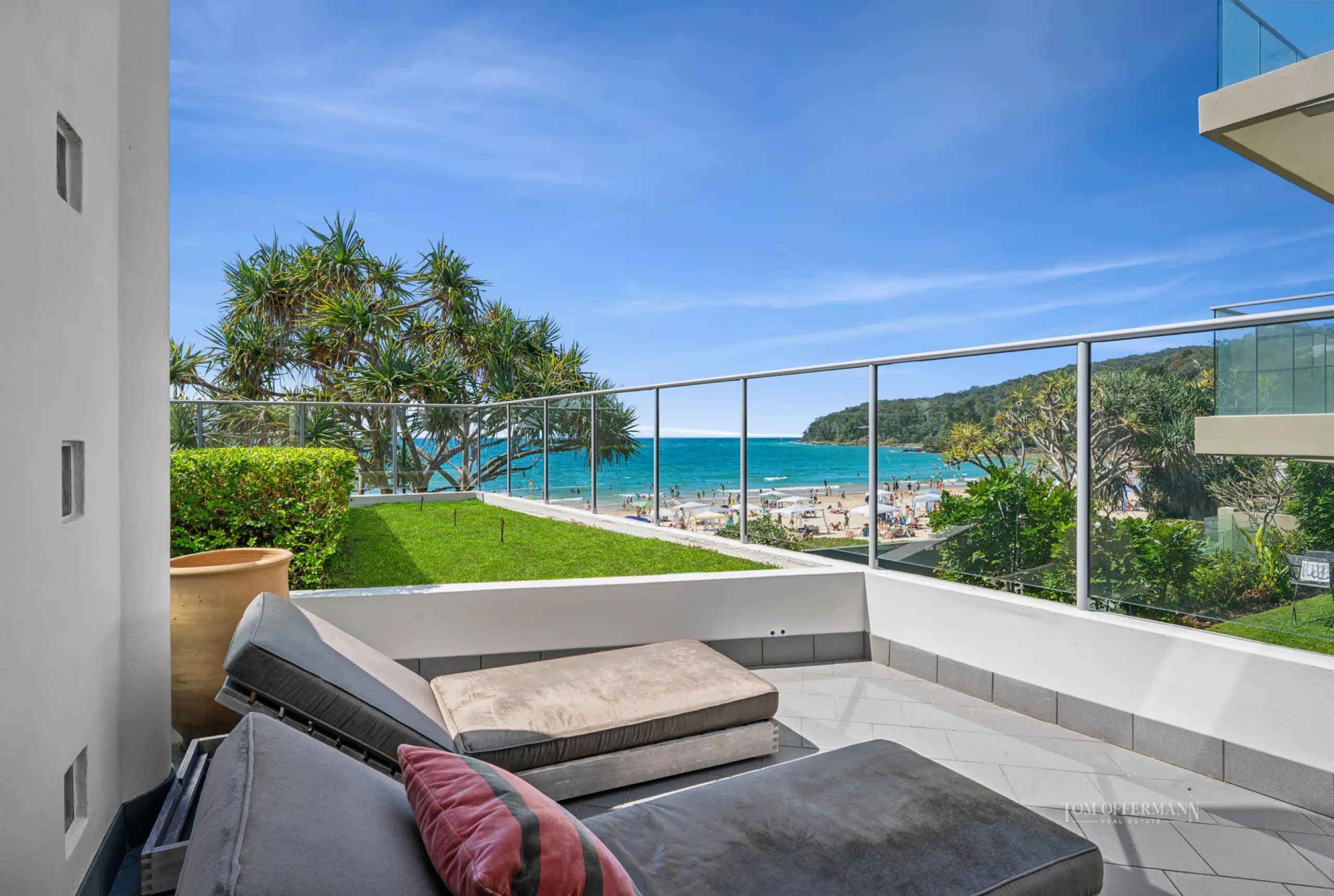 Dress Circle Location: Views Over Noosa Main Beach Laguna Bay, First ...