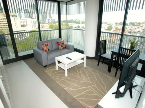 Paragon Real Estate - CORNER FURNISHED ONE BED