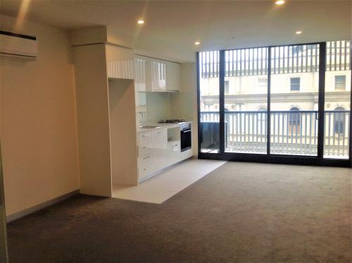 Paragon Real Estate - UNFURNISHED 2 BEDROOM