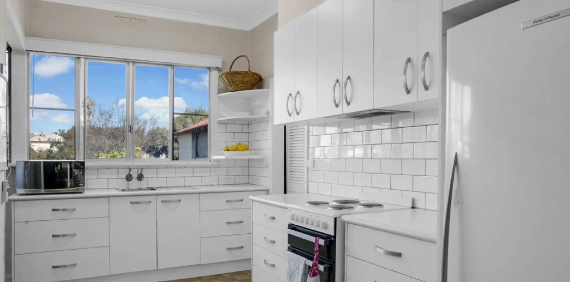Purtle Plevey Agencies - WARMTH, SPACE & VERSATILITY IN A CONVENIENT ...