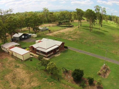 Ray Bachmann Real Estate - UNDER OFFER!!!
