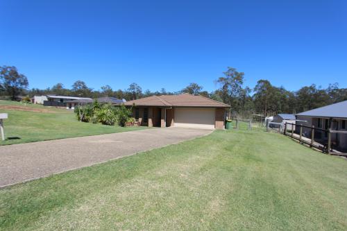 Ray Bachmann Real Estate - Easy Living In Woodlands Rise Estate - Move ...